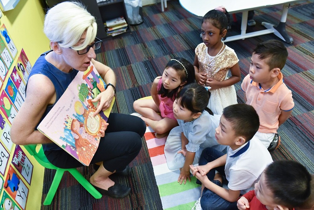 Boost your child’s reading skills in our English class for Early Years ...